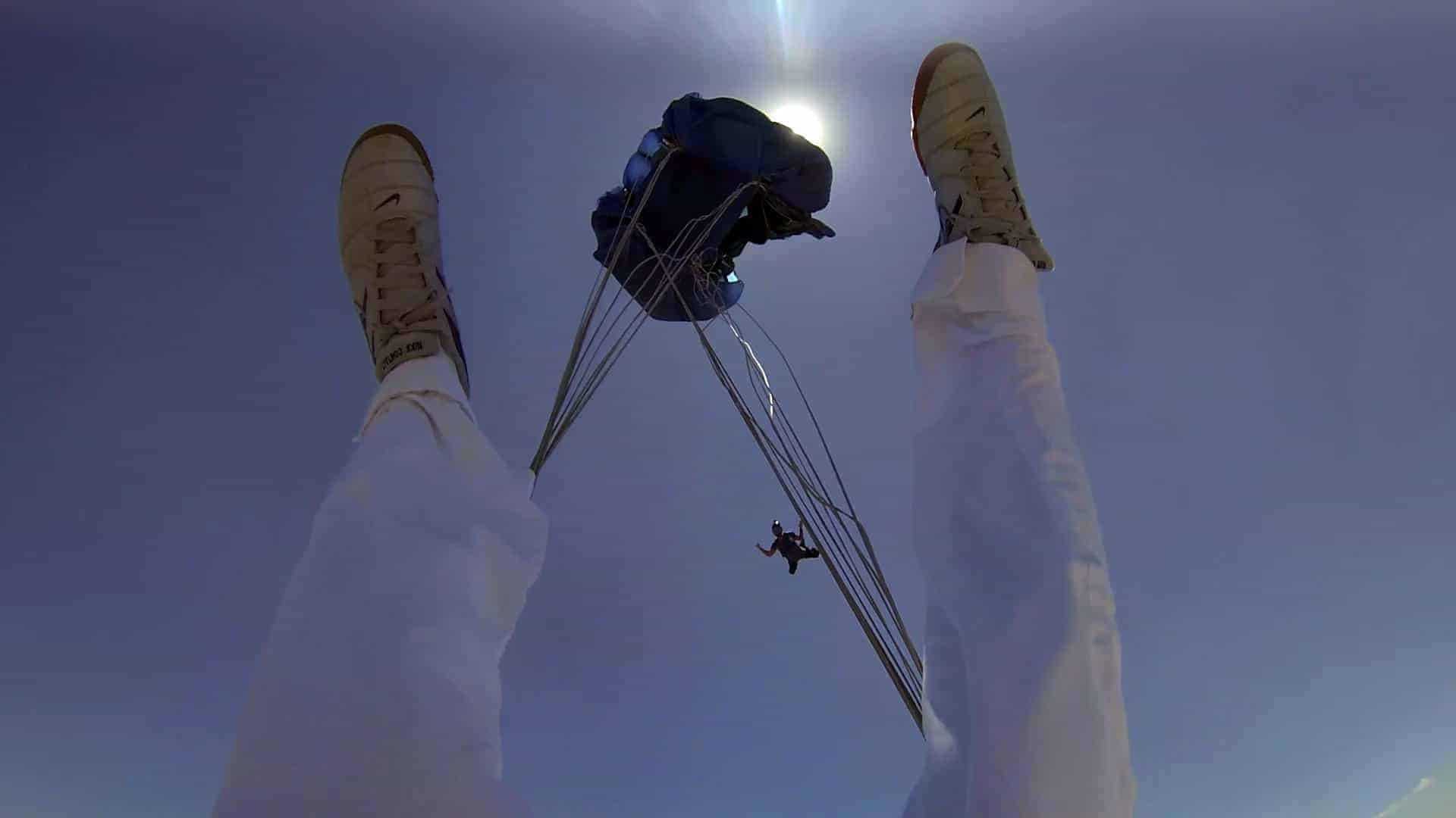 Friday Freakout: Skydiver's Head-Down Premature Parachute Opening ...